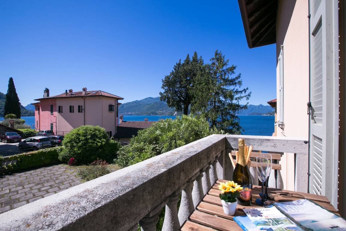 65 M² Ferienwohnung ∙ 2 Schlafzimmer ∙ 4 Gäste - Varenna