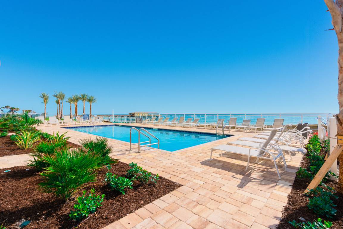 Condo ∙ 3 Bedrooms ∙ 9 Guests - Daytona Beach Shores, FL