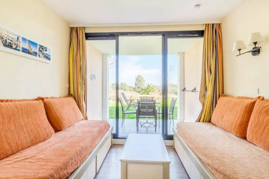 27 M² Studio Flat ∙ 1 Bedroom ∙ 5 Guests - Grimaud