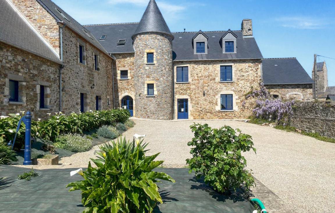 145 M² Casa ∙ 4 Habitaciones ∙ 7 Huéspedes - Cotentin