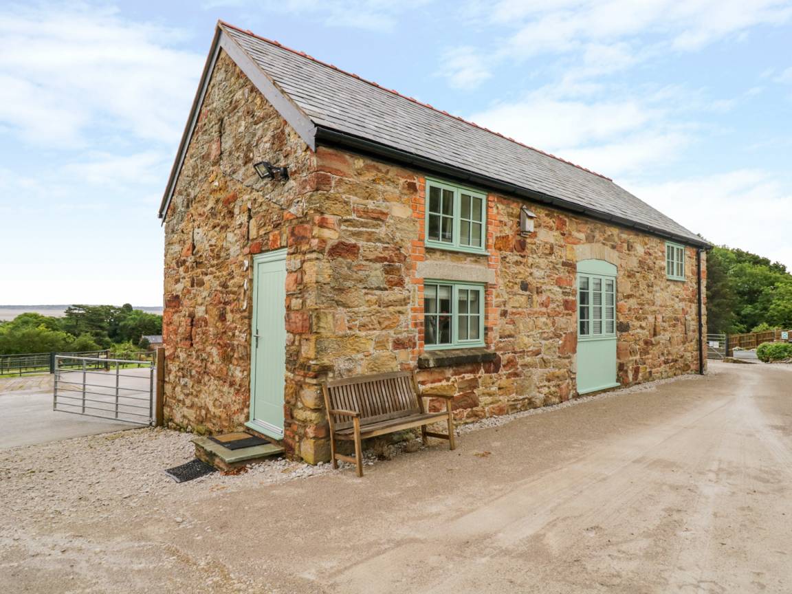 Cottage ∙ 2 Bedrooms ∙ 4 Guests - Wirral
