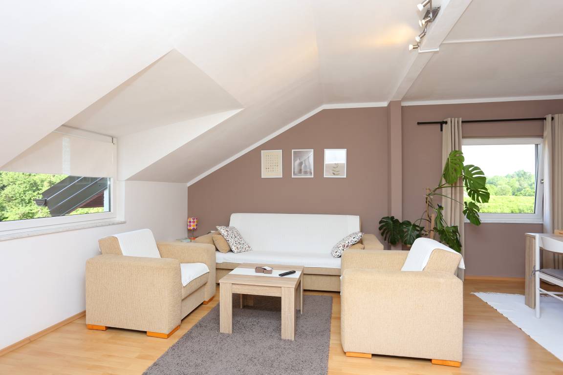 84 M² Apartment ∙ 2 Bedrooms ∙ 4 Guests - Slunj