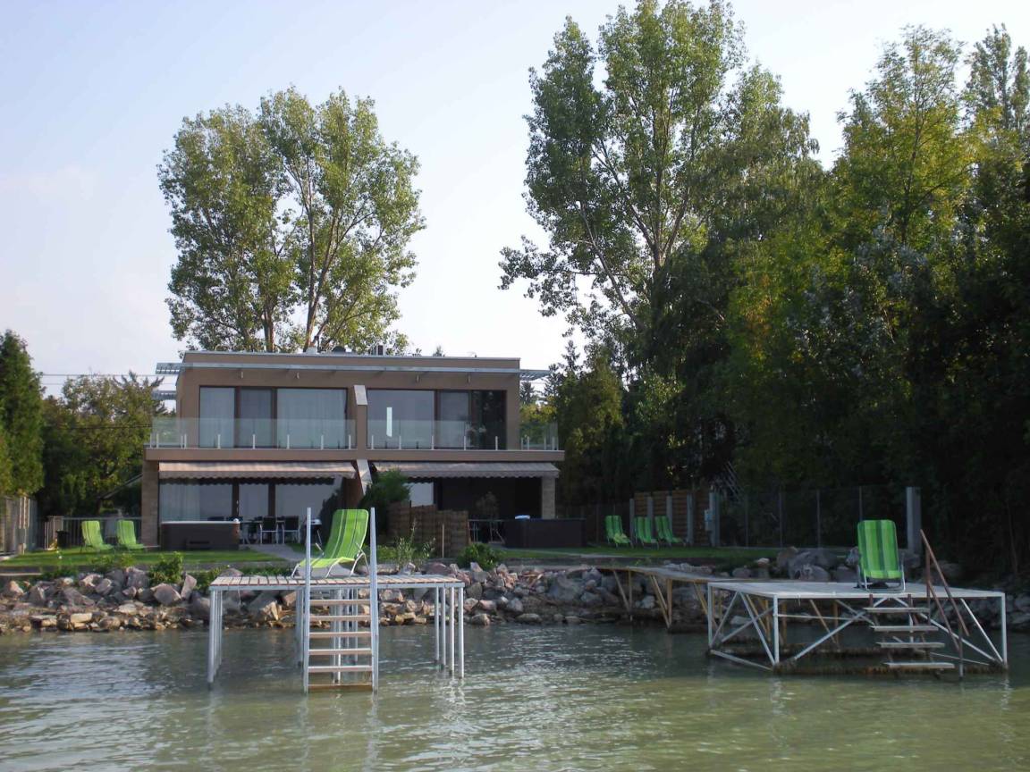 100 M² Ferienhaus ∙ 3 Schlafzimmer ∙ 6 Gäste - Balatonszemes