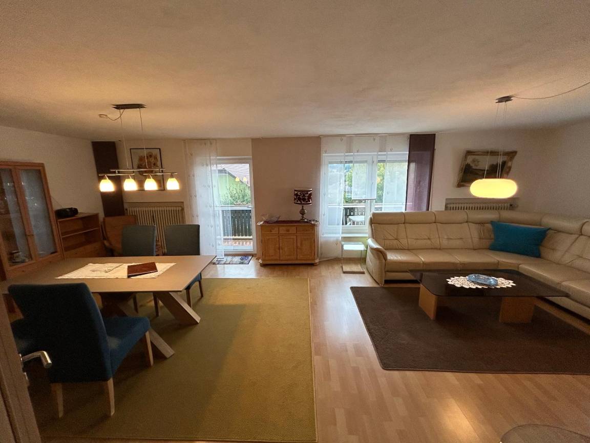 110 M² Ferienwohnung ∙ 2 Schlafzimmer ∙ 3 Gäste - Waldmünchen