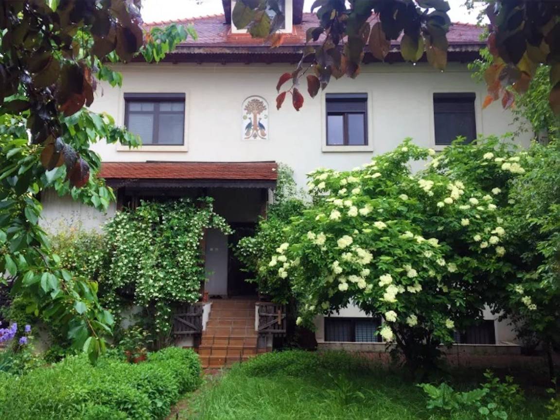 194 평방 미터 주택 ∙ 침실 3개 ∙ 게스트 5명 - 부쿠레슈티