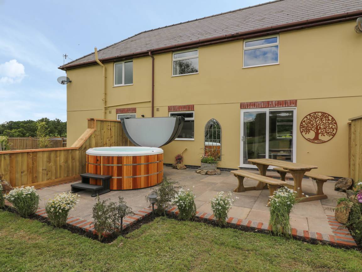 Cottage ∙ 2 Bedrooms ∙ 4 Guests - Builth Wells