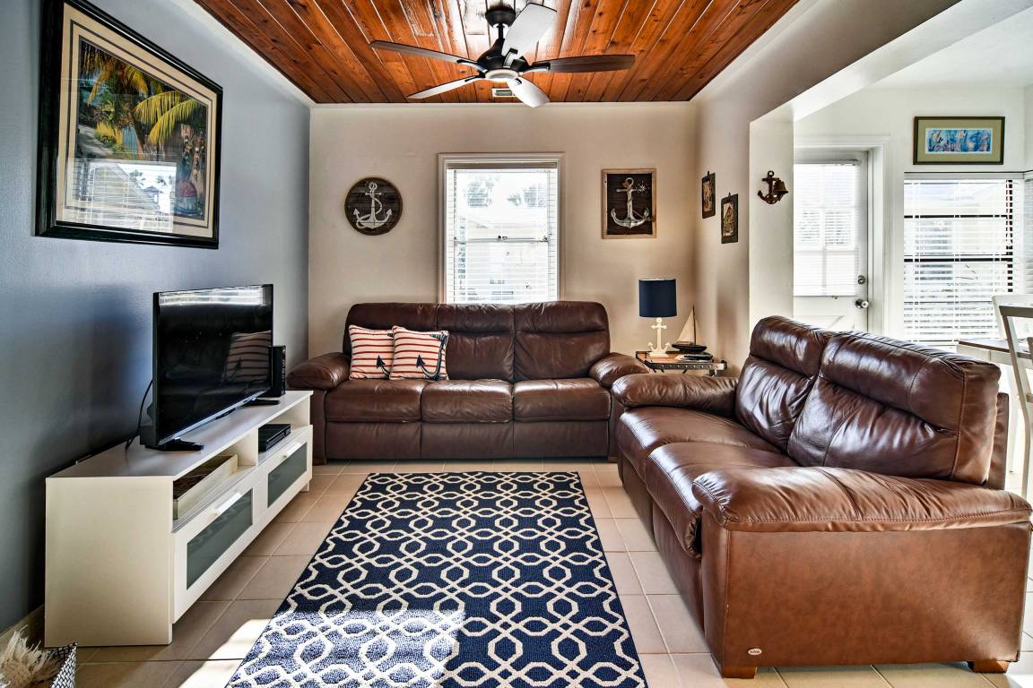71 M² Cottage ∙ 2 Bedrooms ∙ 4 Guests - Redington Beach, FL