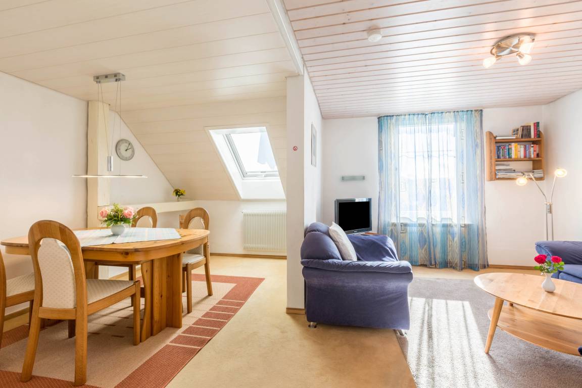 65 M² Ferienwohnung ∙ 2 Schlafzimmer ∙ 4 Gäste - Höri