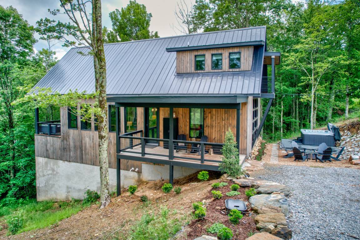 Casa ∙ 3 Habitaciones ∙ 6 Huéspedes - Banner Elk, NC