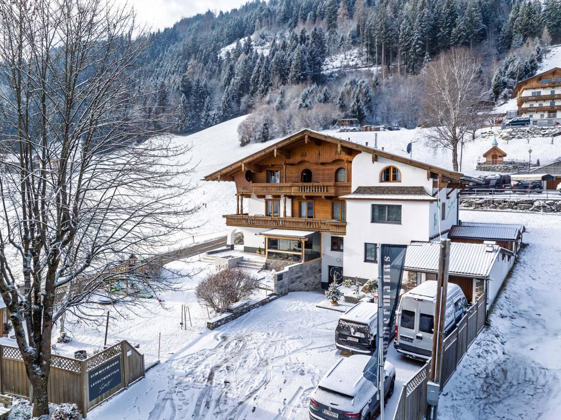 107 M² Apartment ∙ 3 Bedrooms ∙ 8 Guests - Kaltenbach