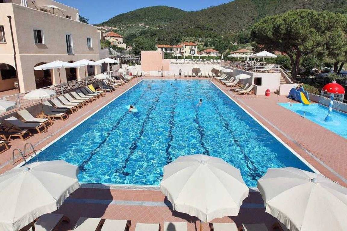 30 M² Camping-unterkunft ∙ 1 Schlafzimmer ∙ 4 Gäste - Spotorno