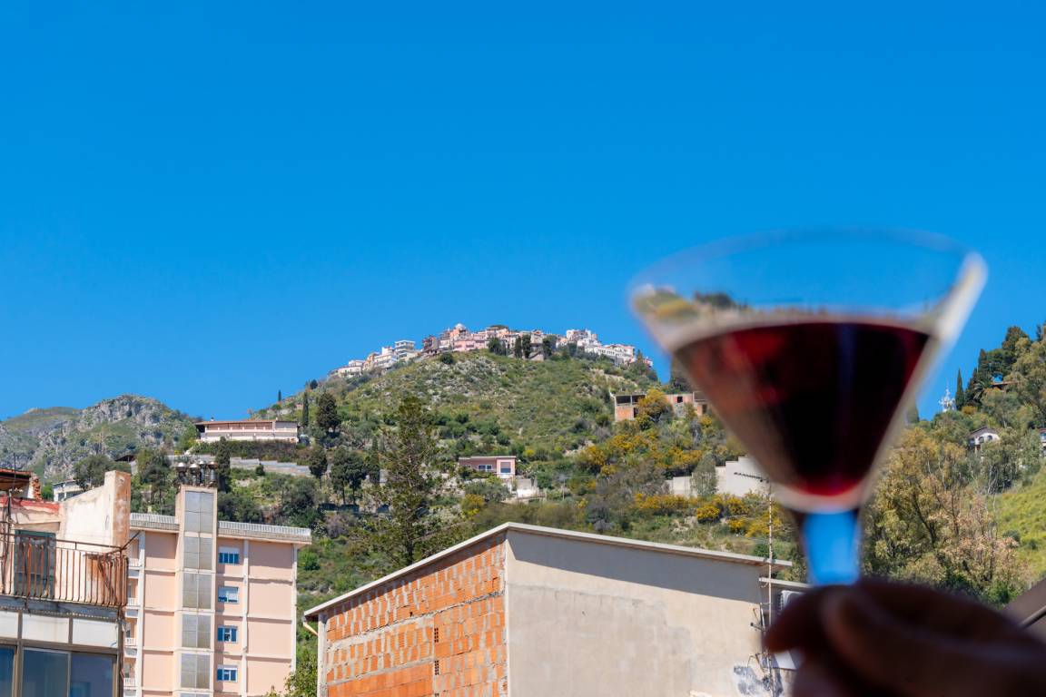 40 M² Ferienwohnung ∙ 1 Schlafzimmer ∙ 3 Gäste - Taormina