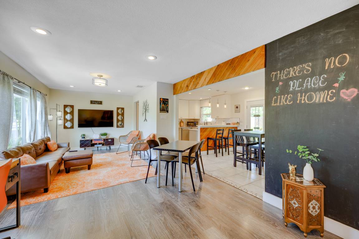 111 M² House ∙ 3 Bedrooms ∙ 6 Guests - North Park Drive – San Antonio
