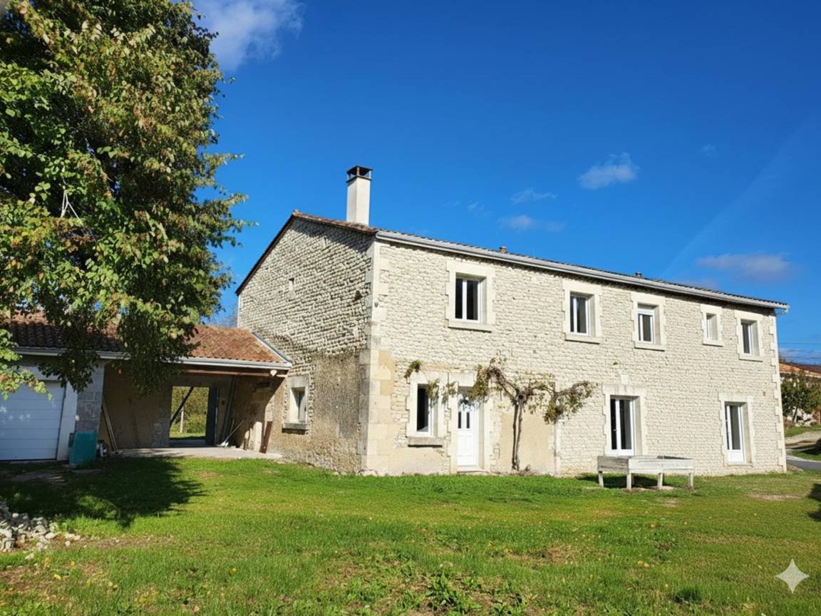 320 M² Maison De Vacances ∙ 5 Chambres ∙ 12 Personnes - Aubeterre-sur-Dronne