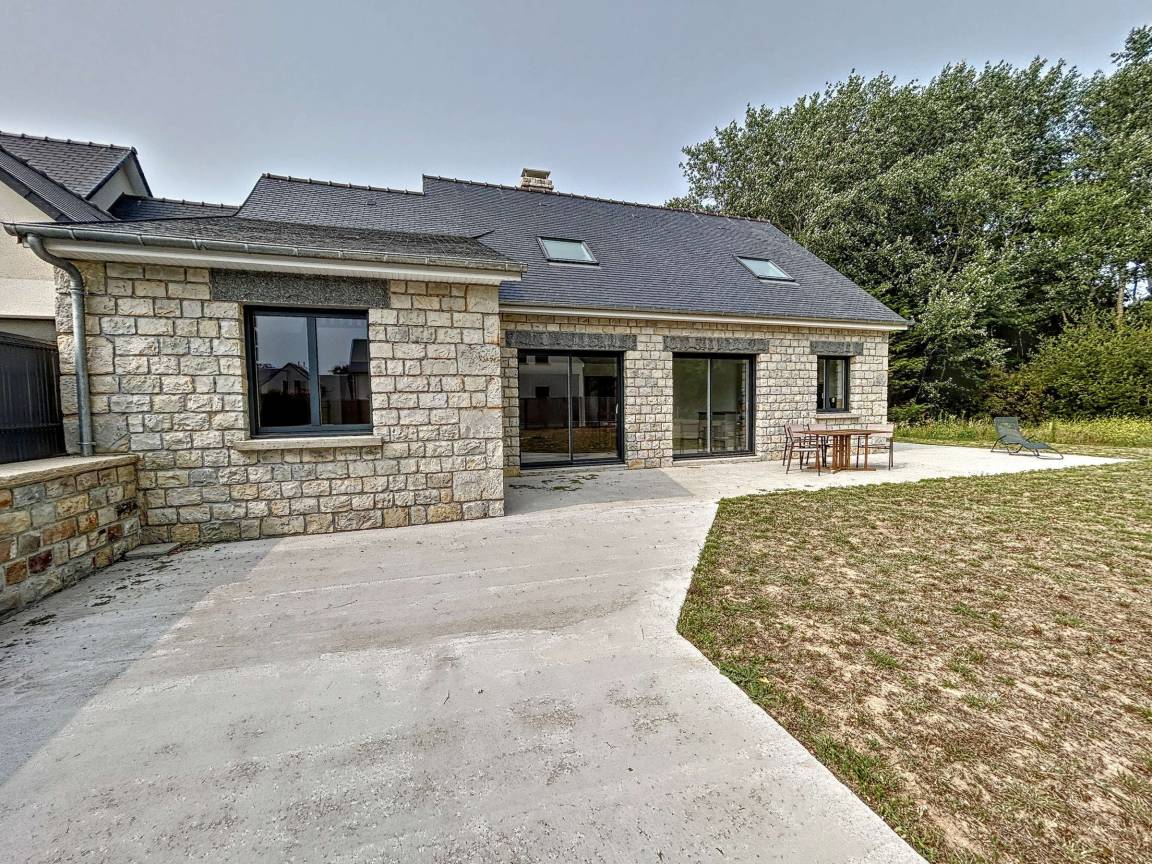 140 M² House ∙ 4 Bedrooms ∙ 7 Guests - Jullouville