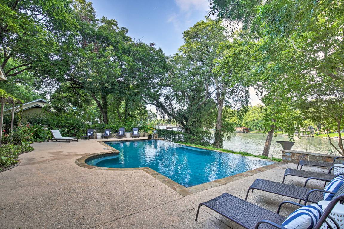249 M² House ∙ 5 Bedrooms ∙ 22 Guests - Seguin, TX