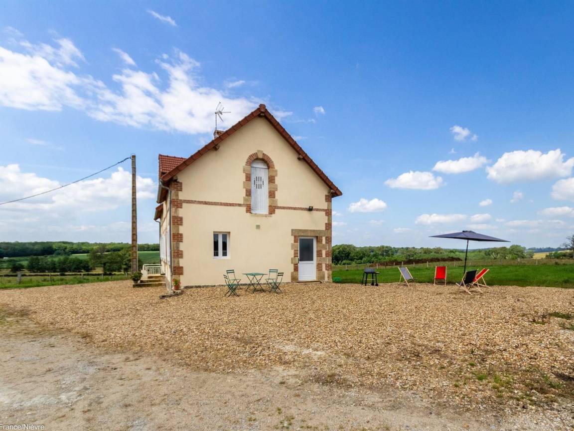 98 M² Cottage ∙ 2 Chambres ∙ 4 Personnes - Decize