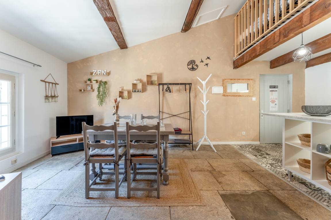 30 M² Appartement ∙ 2 Chambres ∙ 4 Personnes - Beaucaire