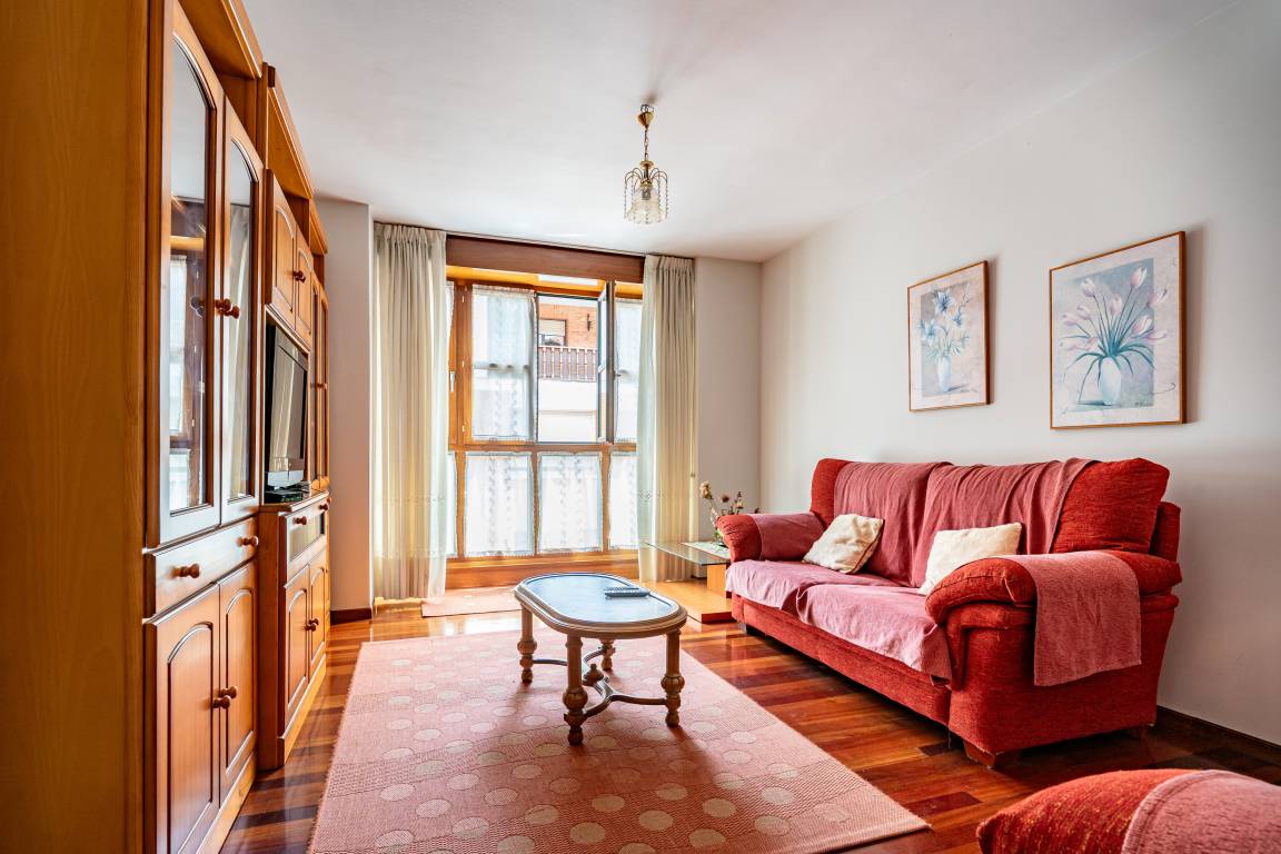 120 M² Apartamento ∙ 3 Habitaciones ∙ 6 Huéspedes - Cangas de Onís