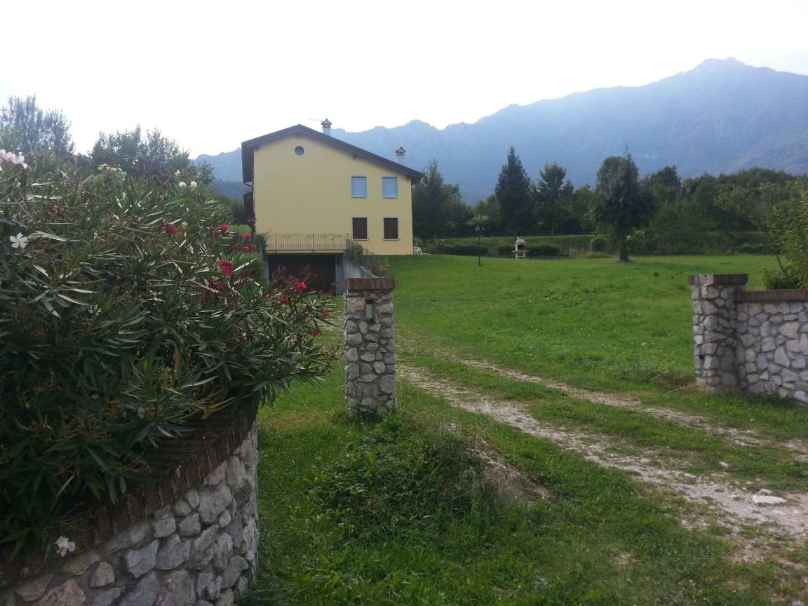 150 M² Apartment ∙ 3 Bedrooms ∙ 6 Guests - Schio