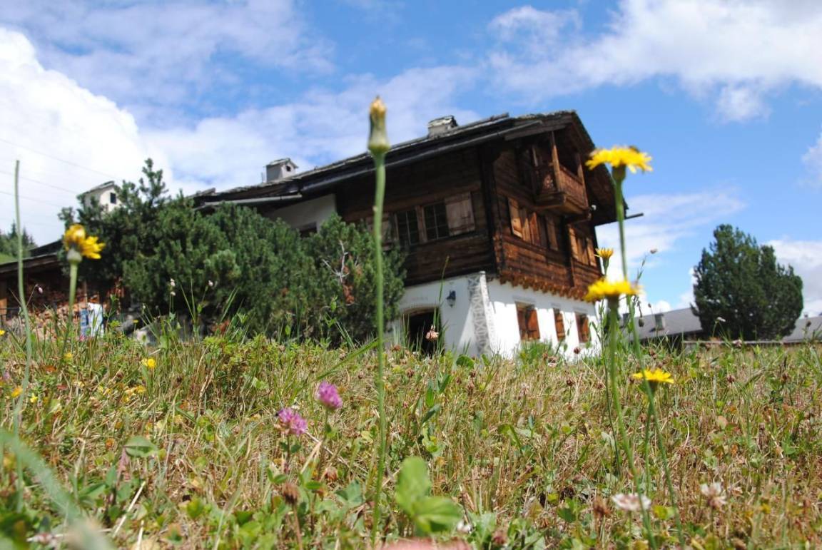 150 M² Ferienhaus ∙ 4 Schlafzimmer ∙ 7 Gäste - Disentis/Mustér