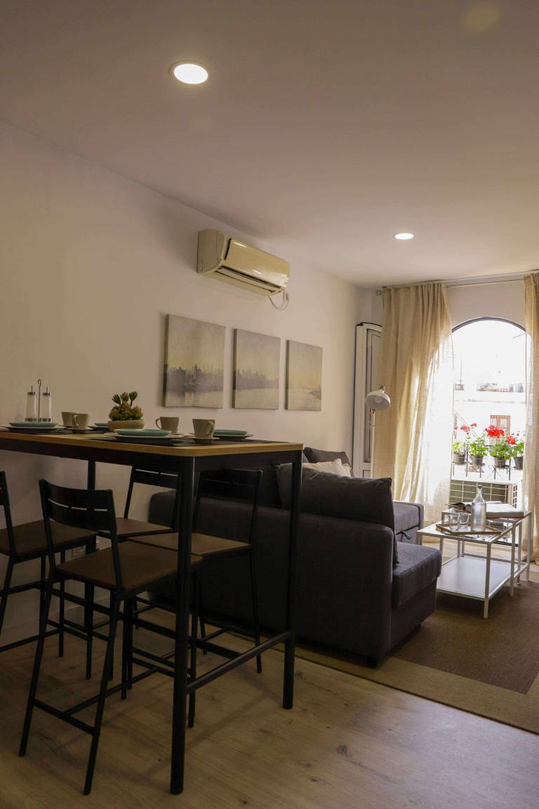 54 M² Apartamento ∙ 1 Habitación ∙ 4 Huéspedes - Sevilla, España