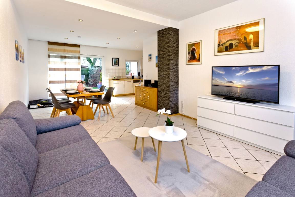 113 M² Ferienhaus ∙ 2 Schlafzimmer ∙ 4 Gäste - Nordenham