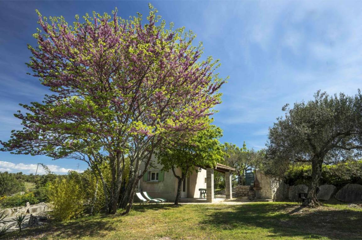 45 M² Huis ∙ 2 Slaapkamers ∙ 4 Gasten - Joyeuse