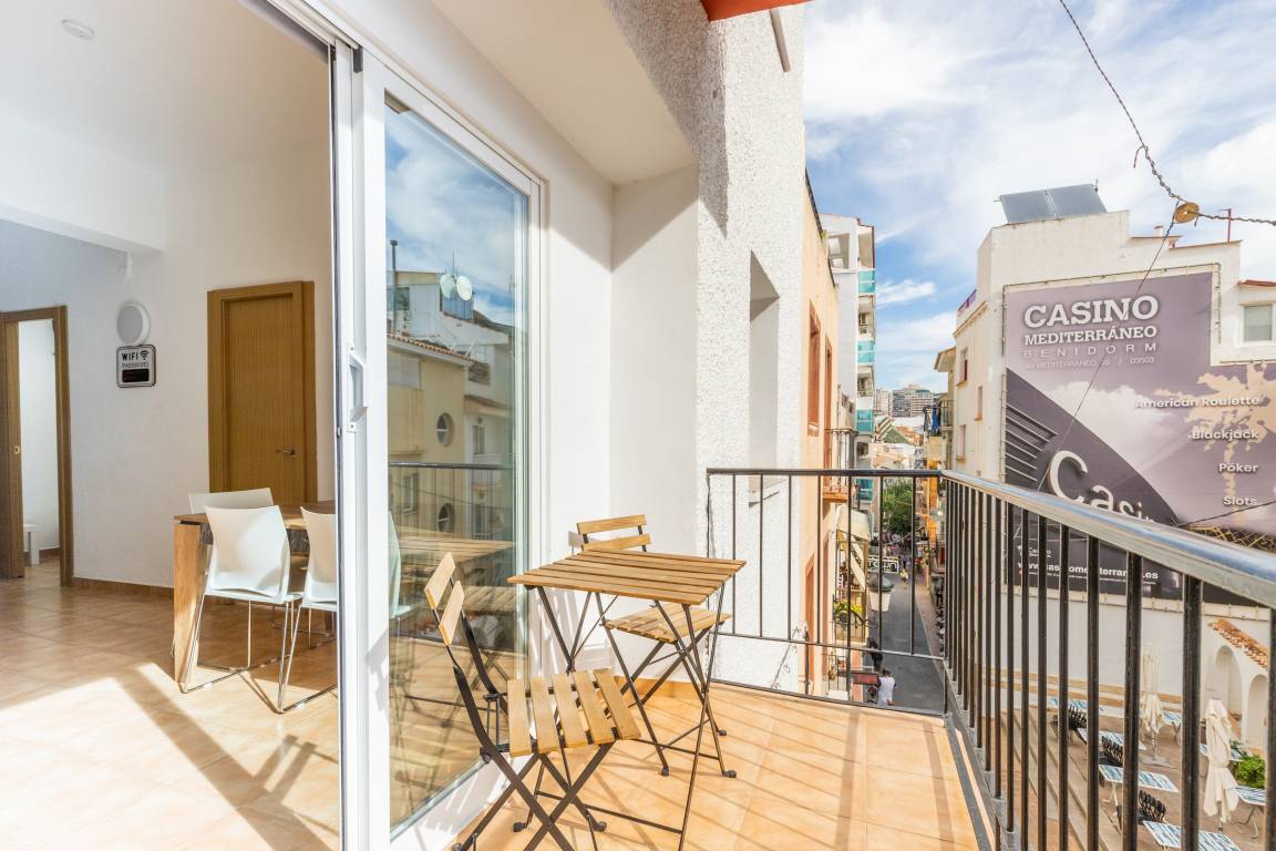 86 M² Ferienwohnung ∙ 3 Schlafzimmer ∙ 6 Gäste - Benidorm