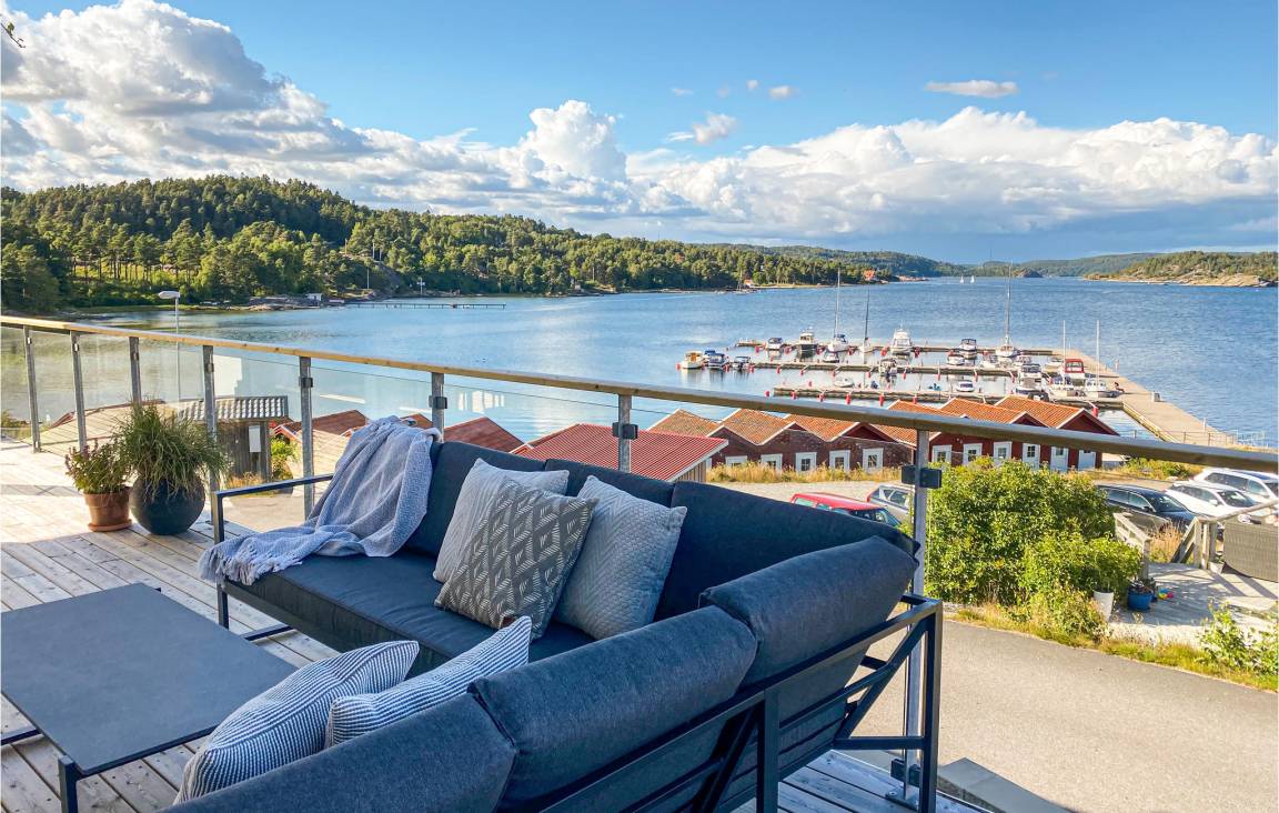 100 M² Ferienwohnung ∙ 2 Schlafzimmer ∙ 6 Gäste - Stenungsund