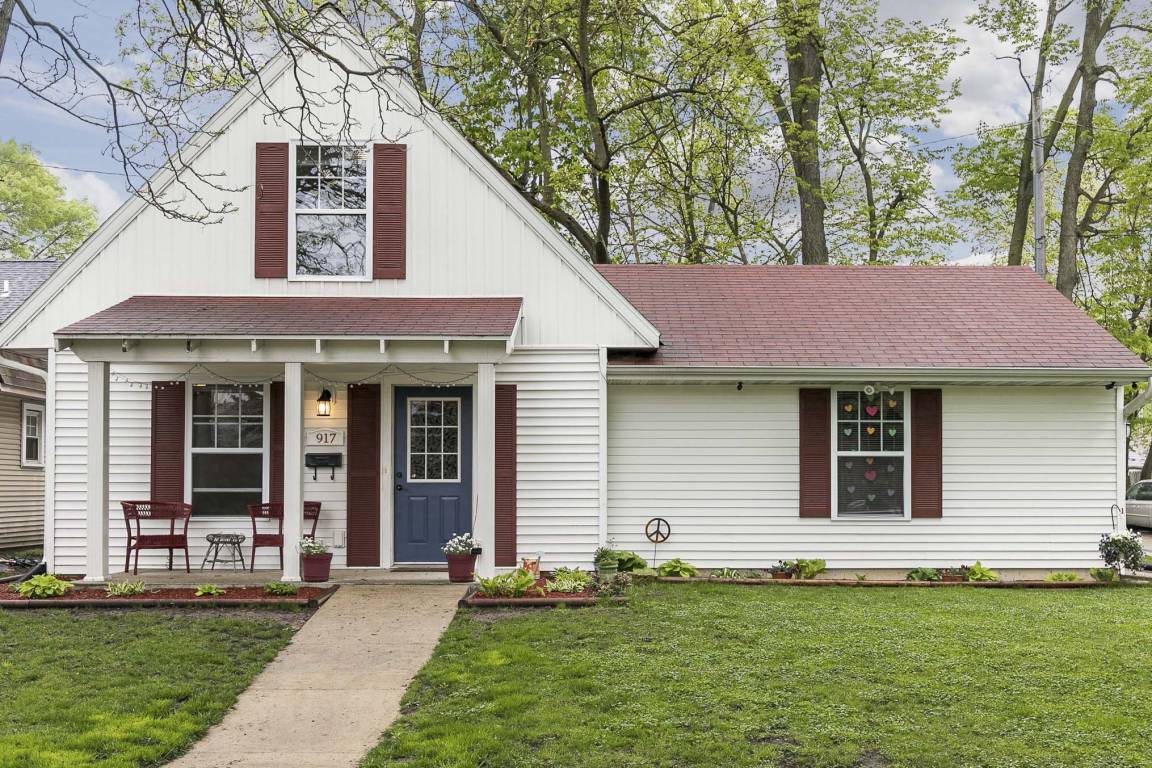 104 M² House ∙ 3 Bedrooms ∙ 6 Guests - Cedar Rapids, IA