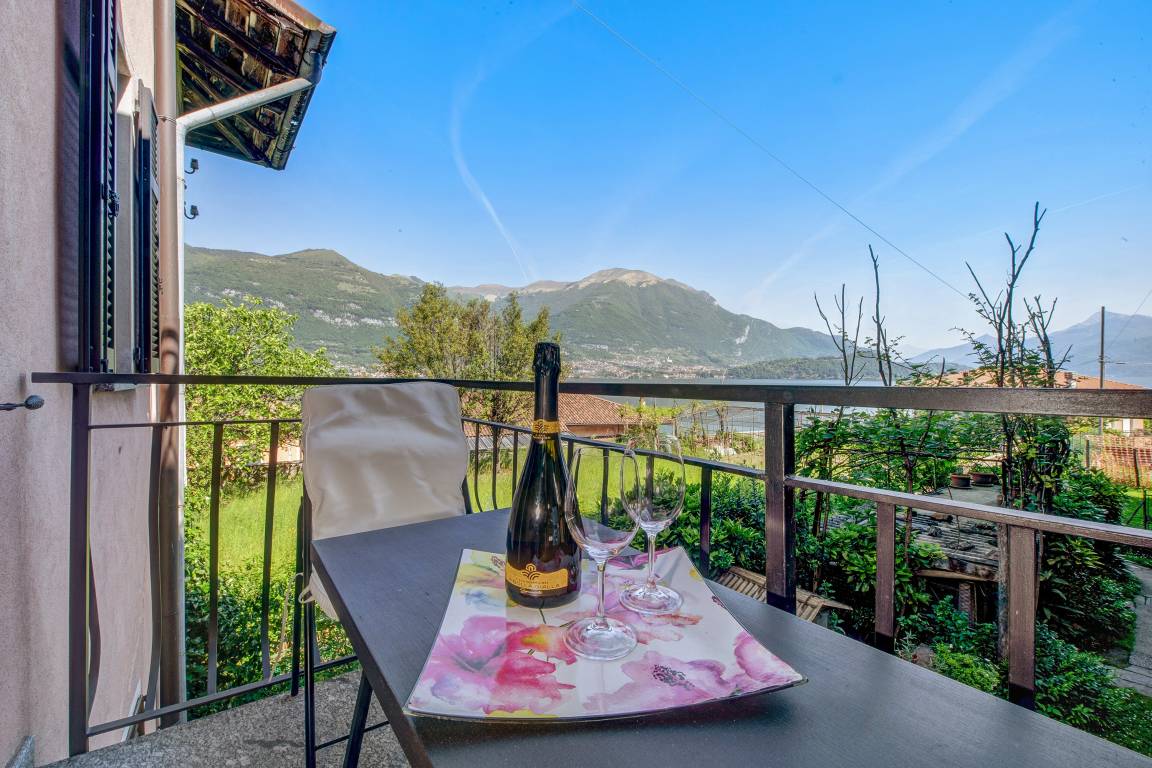 90 M² Ferienhaus ∙ 2 Schlafzimmer ∙ 4 Gäste - Menaggio