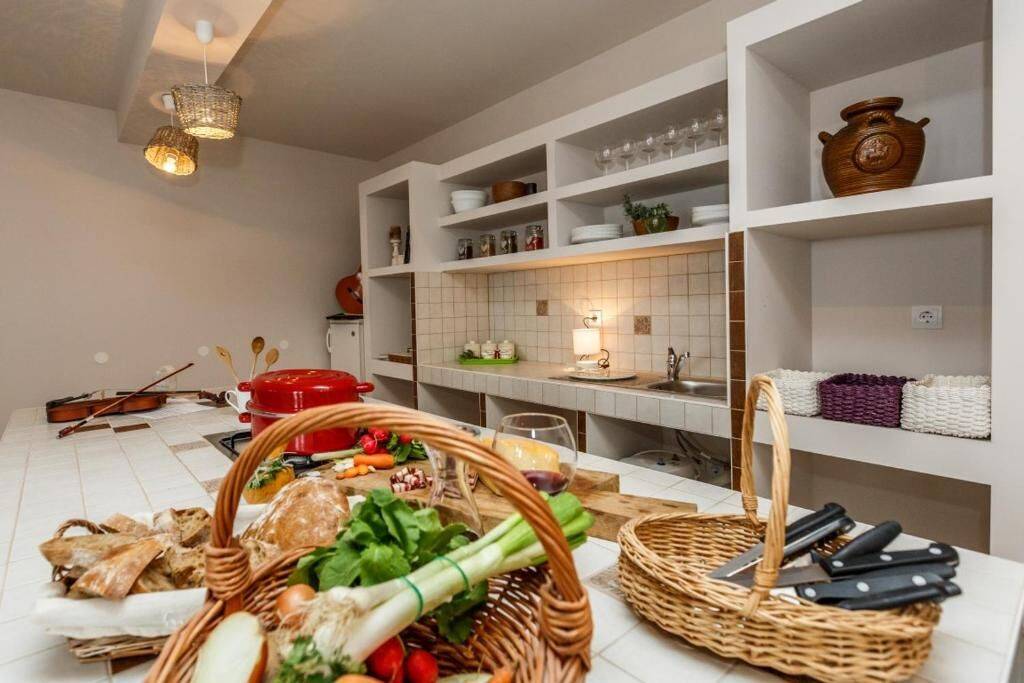 75 M² Apartment ∙ 3 Bedrooms ∙ 6 Guests - Omiš
