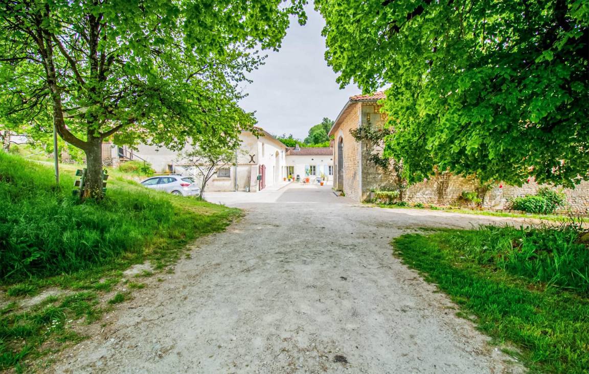 35 M² Maison De Vacances ∙ 1 Chambre ∙ 4 Personnes - Jonzac