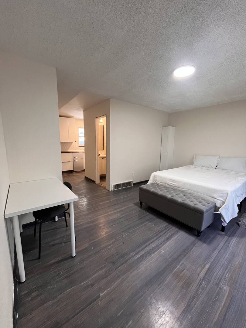 65 M² Studio Flat ∙ 1 Bedroom ∙ 2 Guests - Fort Collins, CO