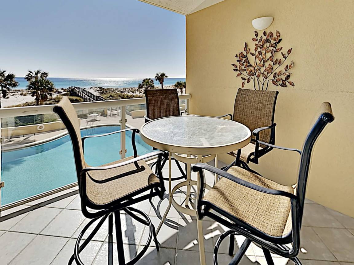 102 M² Condo ∙ 2 Bedrooms ∙ 6 Guests - Pensacola Beach, FL