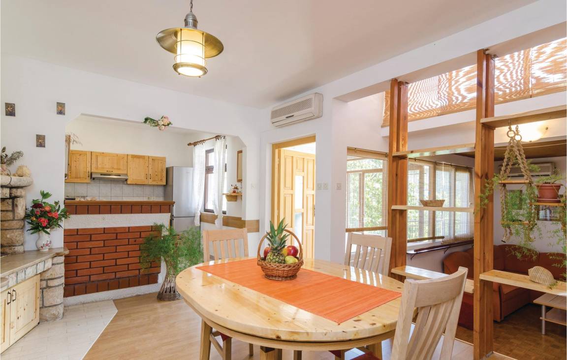 92 M² Apartment ∙ 3 Bedrooms ∙ 4 Guests - Vela Luka