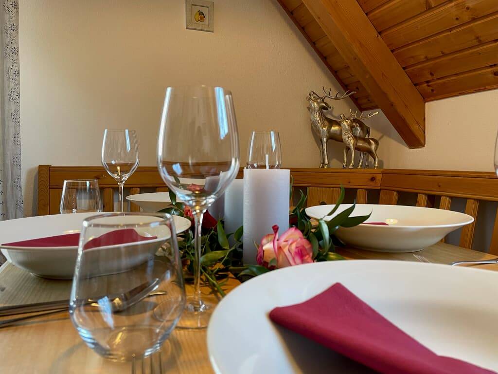 70 M² Ferienwohnung ∙ 1 Schlafzimmer ∙ 3 Gäste - Neualbenreuth