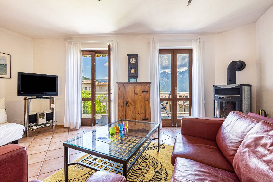 65 M² Apartamento ∙ 1 Habitación ∙ 4 Huéspedes - Gargnano