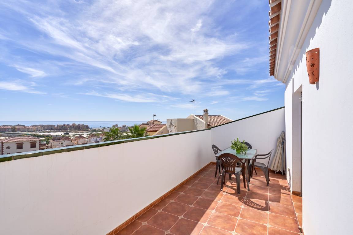 90 M² Apartamento ∙ 2 Habitaciones ∙ 4 Huéspedes - Torrox Costa