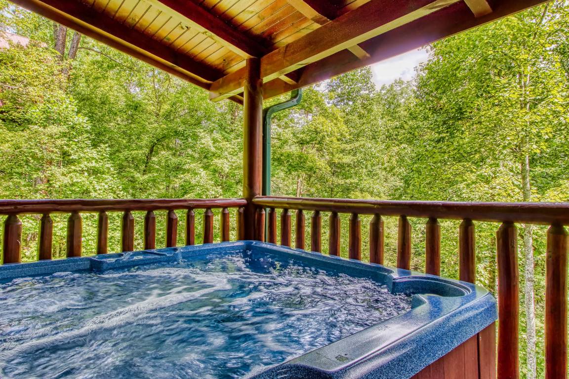 149 M² House ∙ 2 Bedrooms ∙ 8 Guests - Gatlinburg, TN