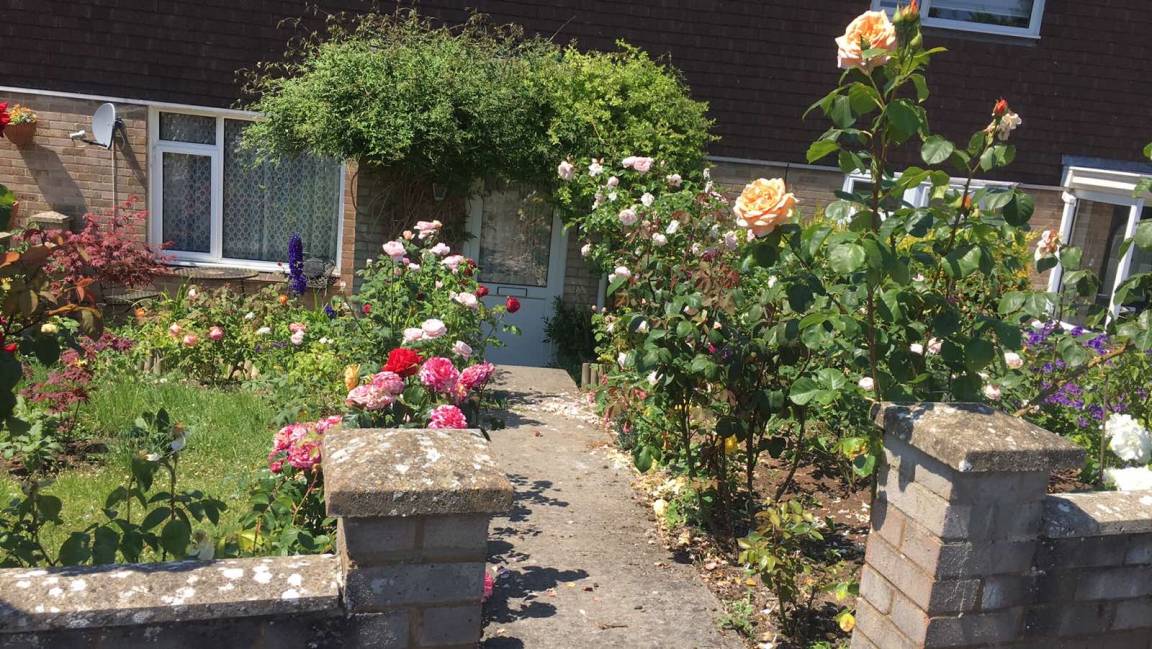 75 M² House ∙ 2 Bedrooms ∙ 4 Guests - Amesbury