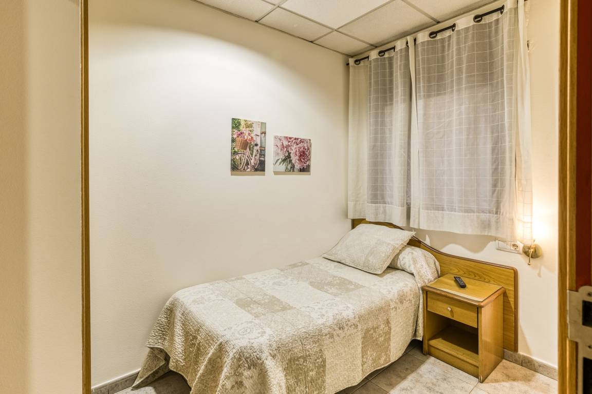 15 M² Bed & Breakfast ∙ 1 Schlafzimmer ∙ 1 Gast - Figueres