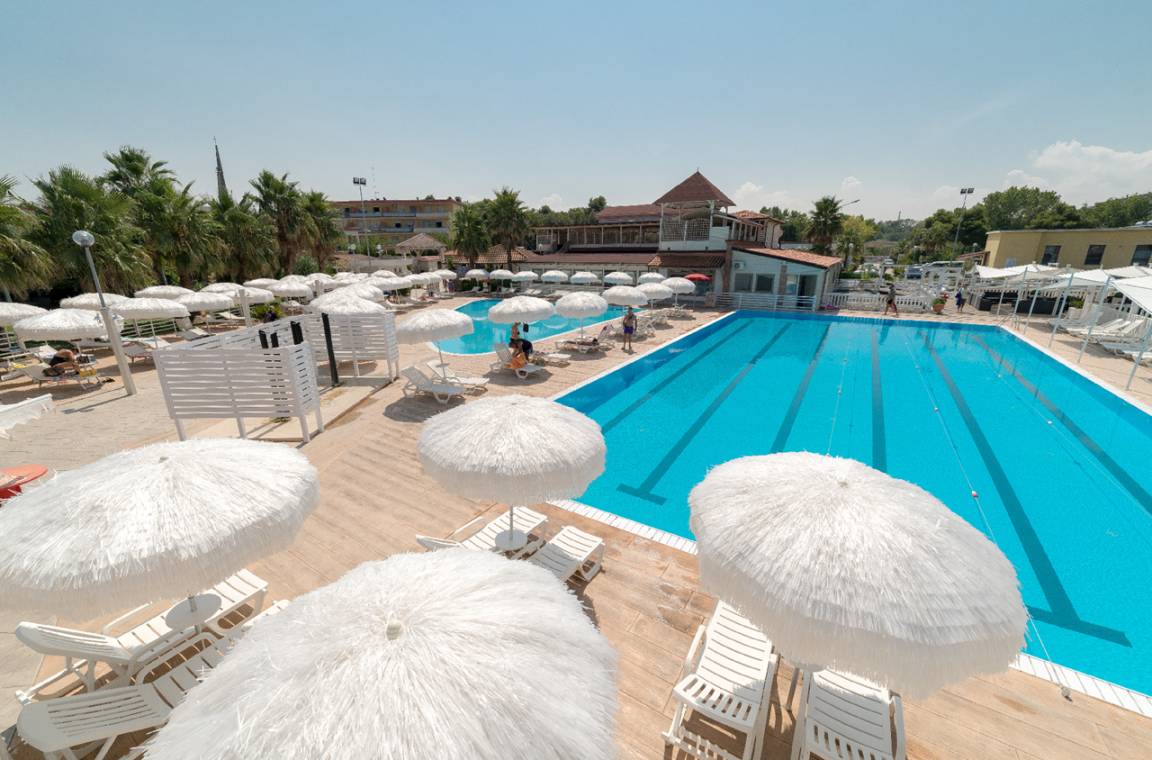 22 M² Camping ∙ 2 Bedrooms ∙ 4 Guests - Abruzzo