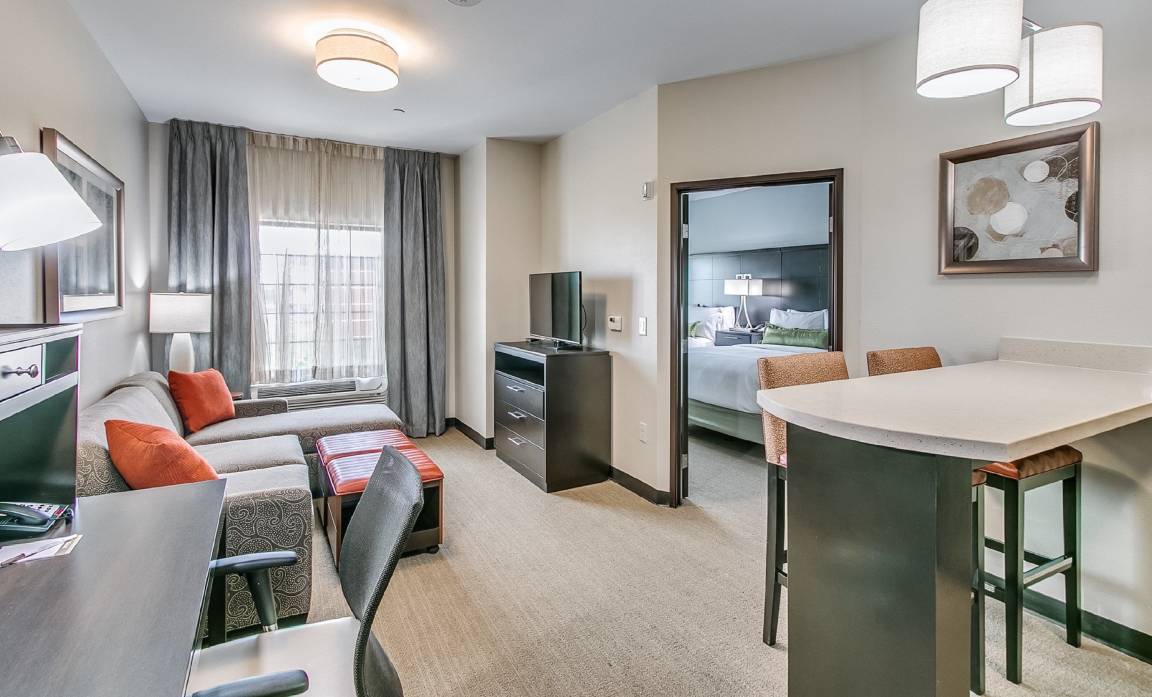 Condo ∙ 1 Bedroom ∙ 6 Guests - Lubbock, TX
