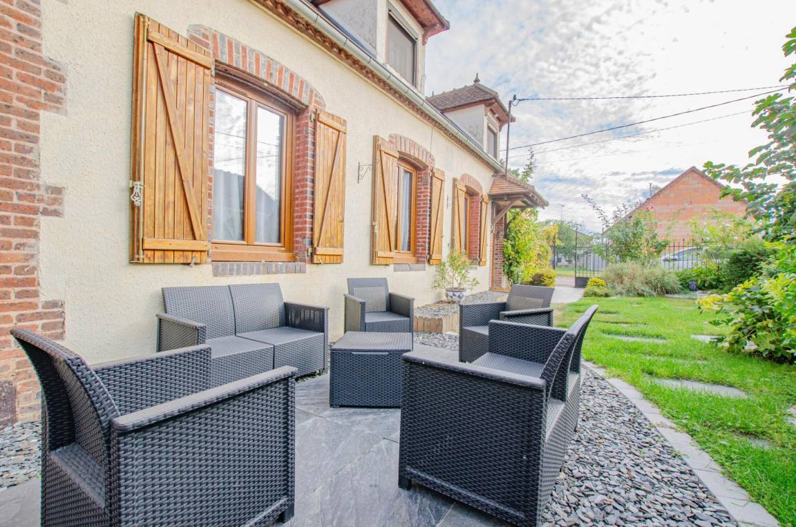 150 M² Gîte ∙ 4 Chambres ∙ 8 Personnes - Aube
