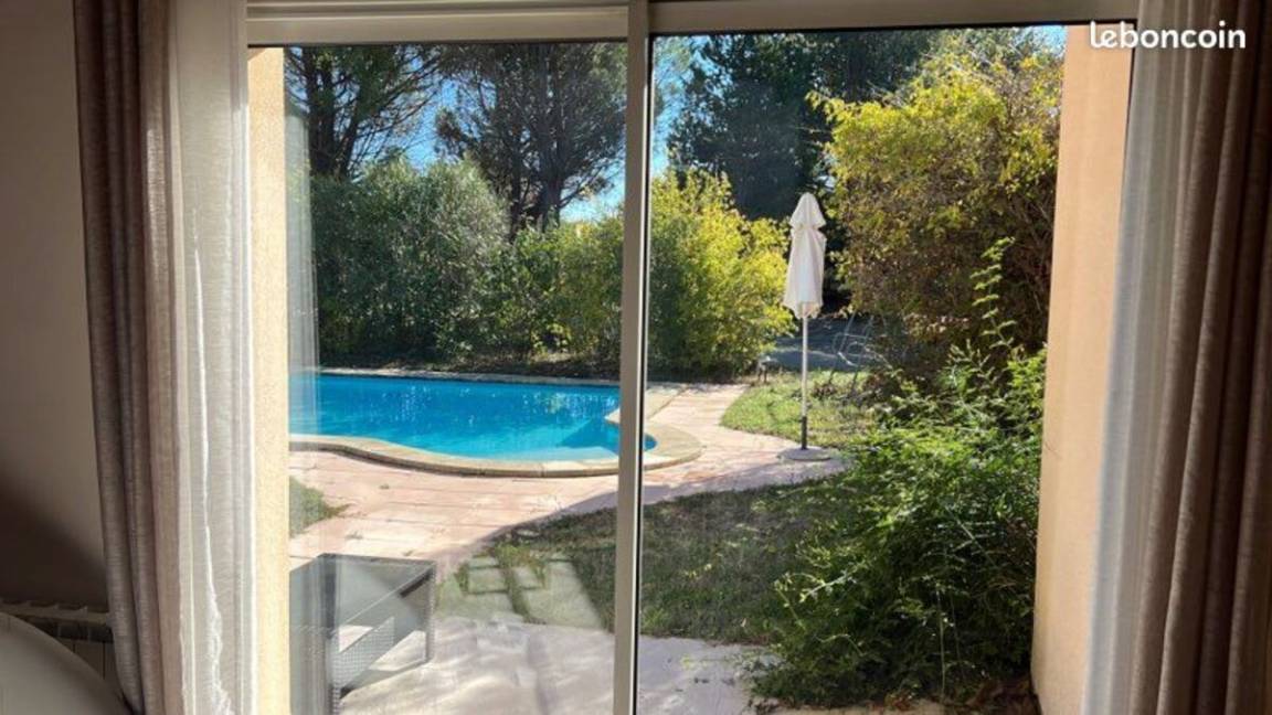 150 M² House ∙ 8 Bedrooms ∙ 12 Guests - Avignon