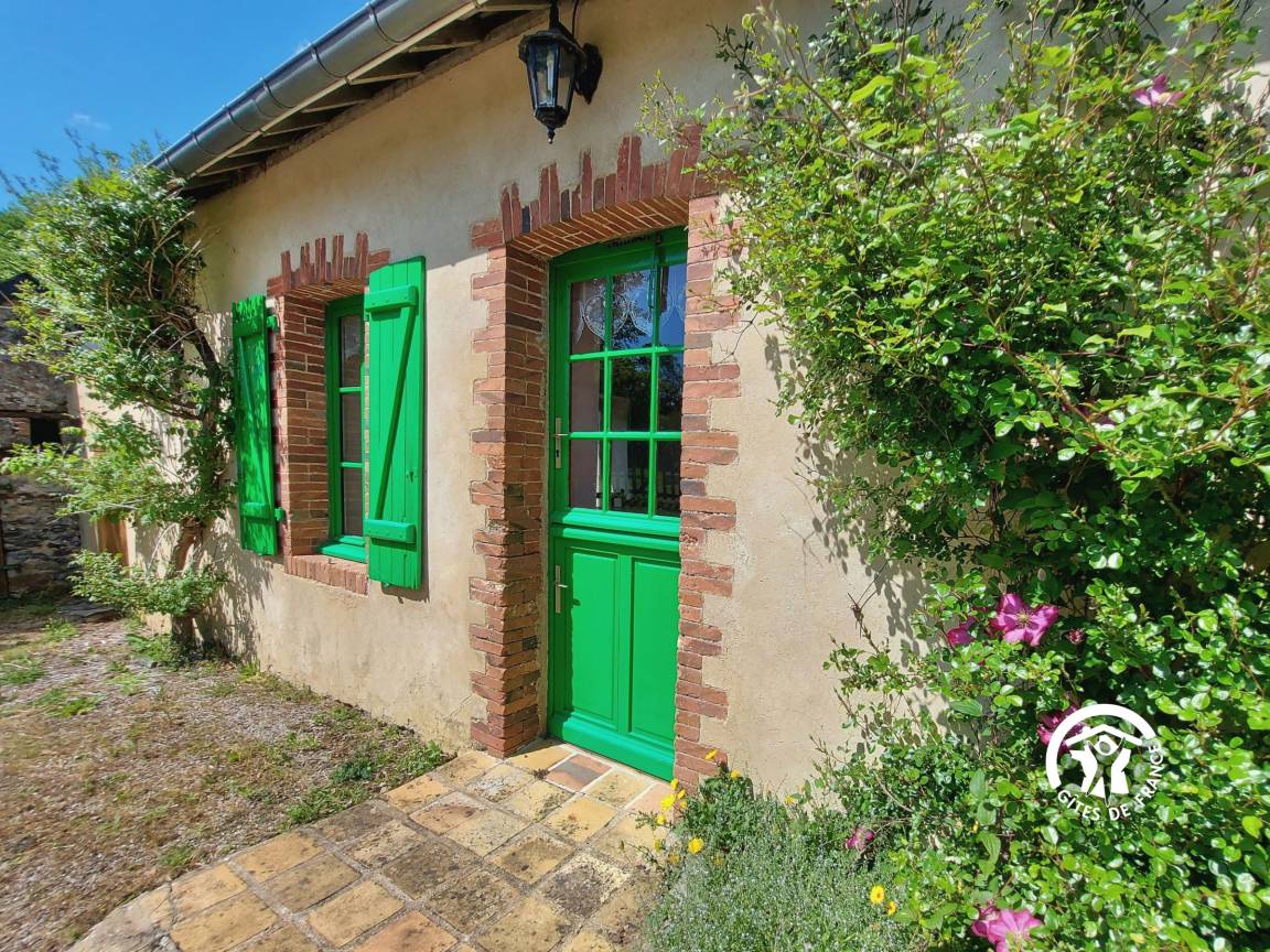 79 M² Cottage ∙ 3 Bedrooms ∙ 5 Guests - Évron