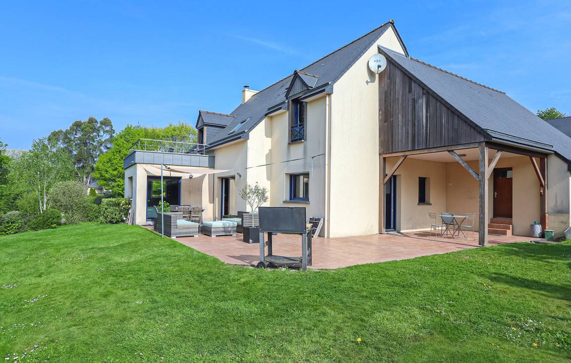 200 M² Huis ∙ 4 Slaapkamers ∙ 10 Gasten - Châteaubourg