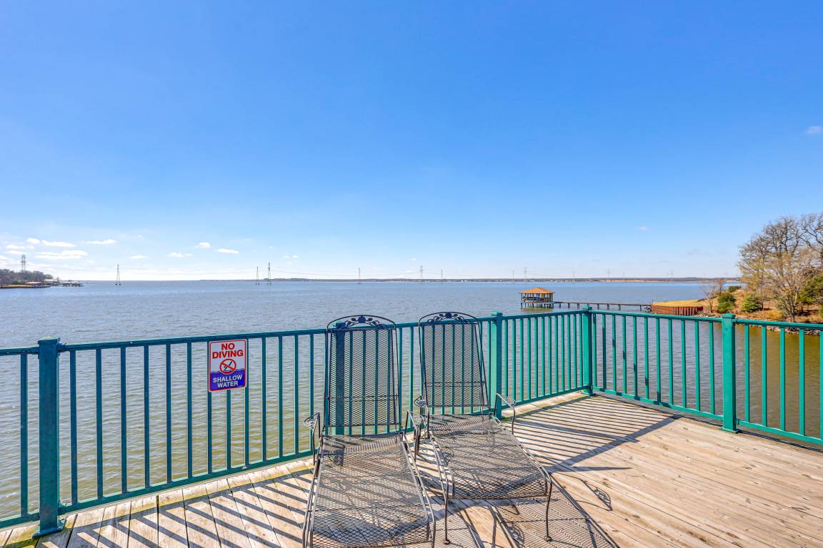 157 M² House ∙ 4 Bedrooms ∙ 10 Guests - Lake Limestone, Thornton